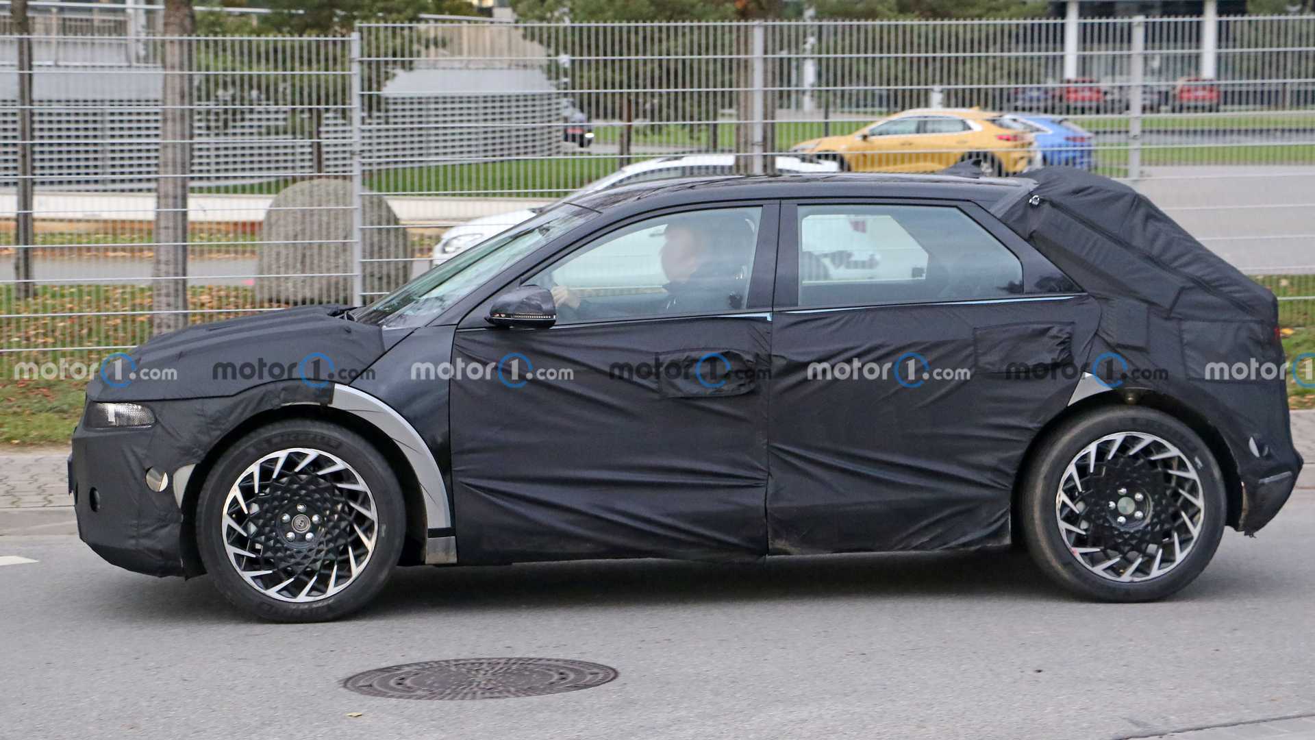New Spy Shots of Hyundai’s Ioniq 5 - The Next Avenue