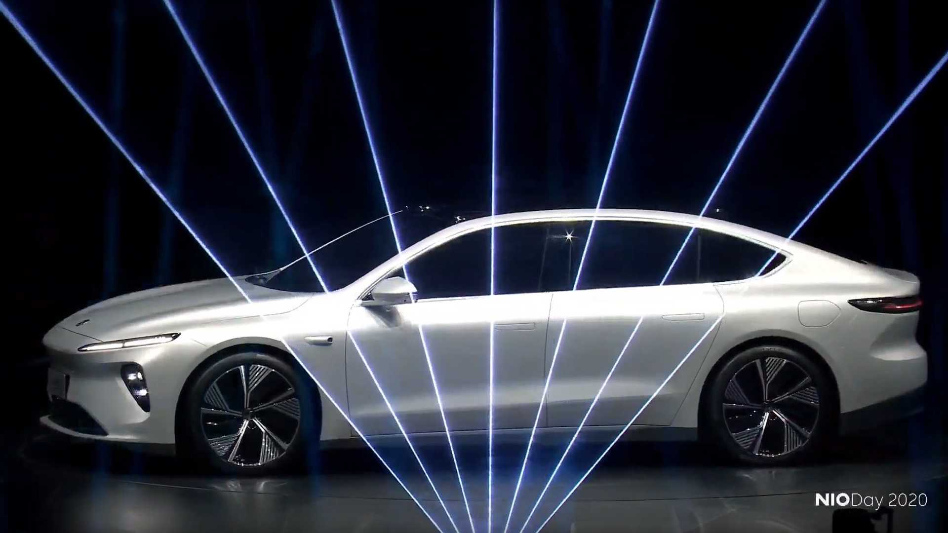 NIO Reveals its First Flagship Electric Sedan: The ET7