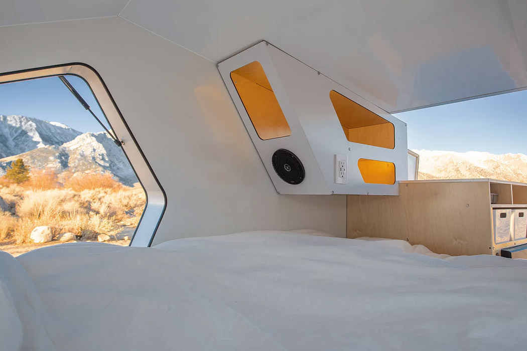 New EV Caravan with Solar Panels and a Backup Battery of Up to 12 kWh