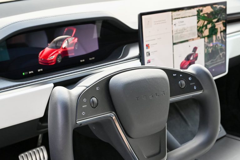 Autonomous EVs 2025: Tesla, BYD, VW Smart Features & Innovations - The ...